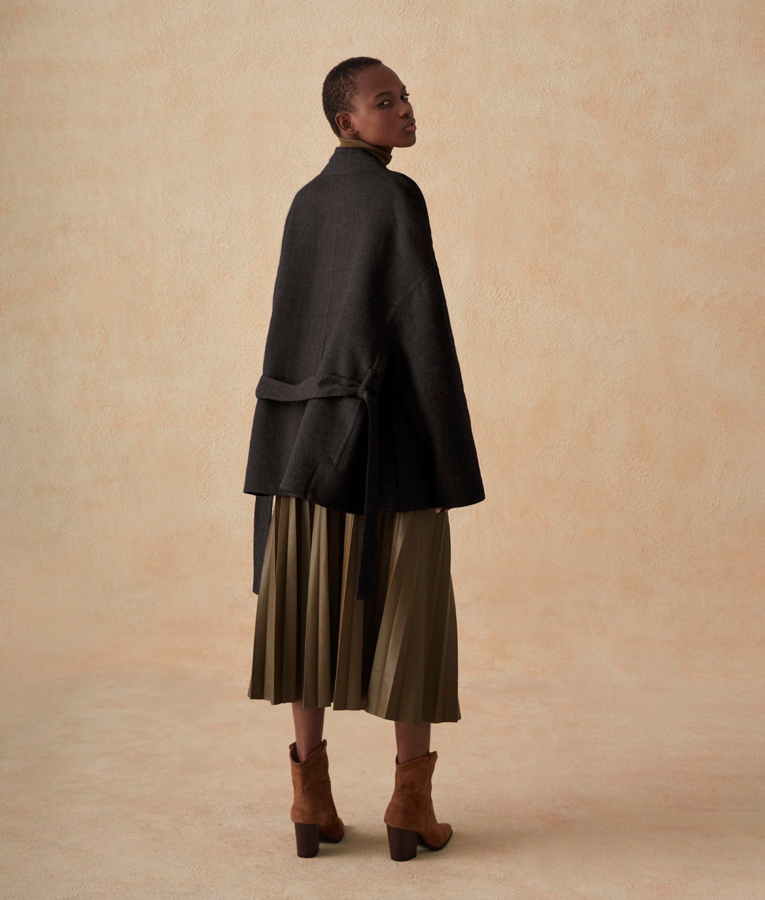 Modern essentials for Women & Men with the finest alpaca wool – Sol ...